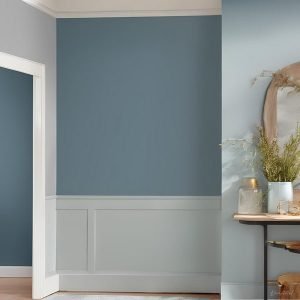 Encanto y versatilidad del gris azulado: paredes con personalidad